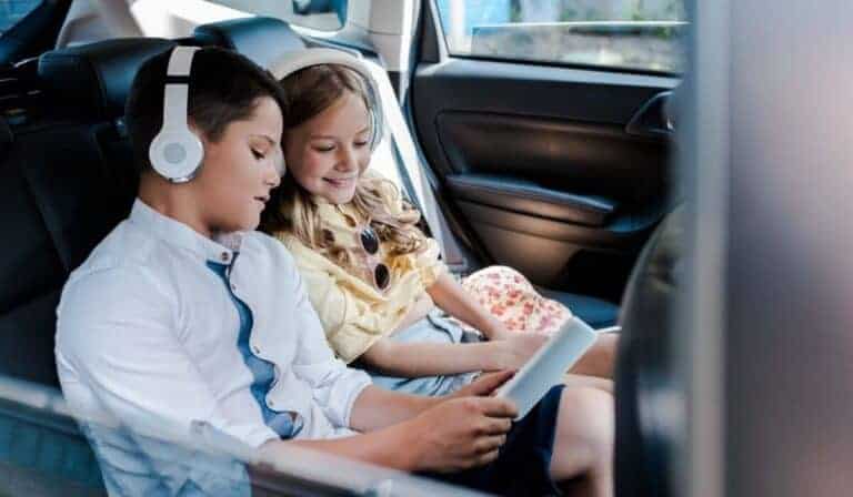 40 Fun Road Trip Activities & Toys For Kids